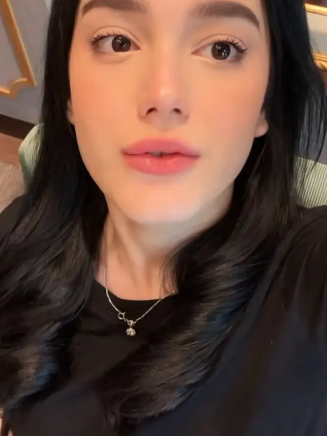 7 Potret Terbaru Yasmine Ow Pamer Wajah Tanpa Makeup, Memukau Bak ...