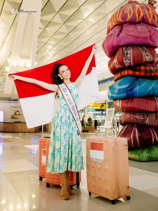 Ditunjuk Ivan Gunawan, Ayu Michelle Miss Mega Bintang Indonesia 2023 ...