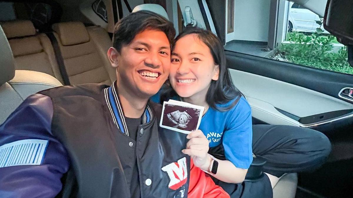 Istri Hamil Anak Pertama, Ini Potret Mesra Ibnu Wardani dan Lita Hutami - Foto Liputan6.com