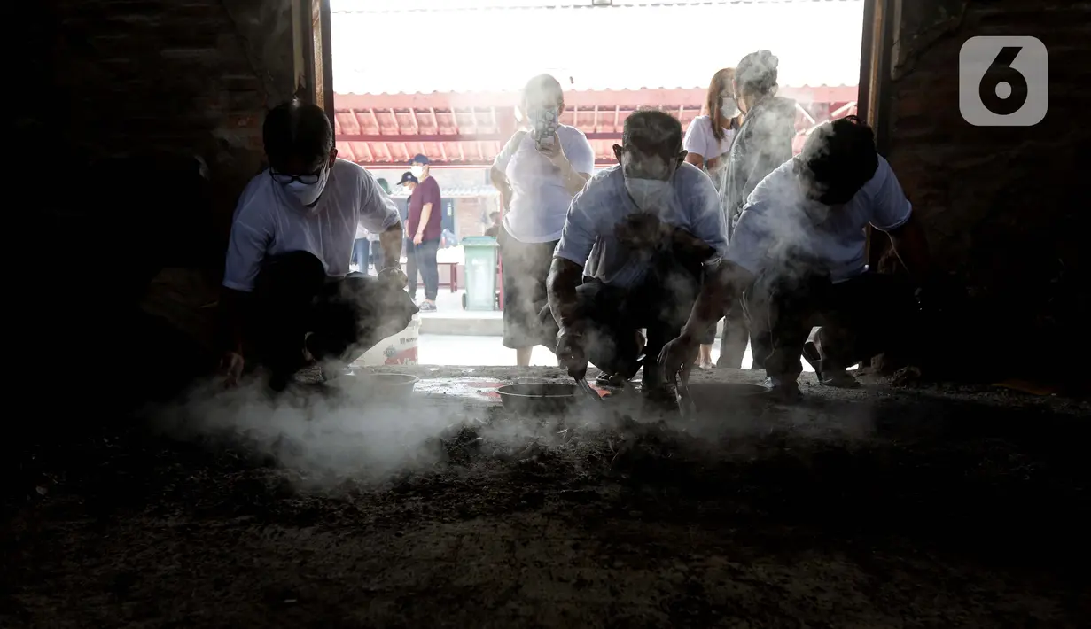 FOTO: Melihat Lebih Dalam Proses Kremasi Jenazah di Krematorium ...