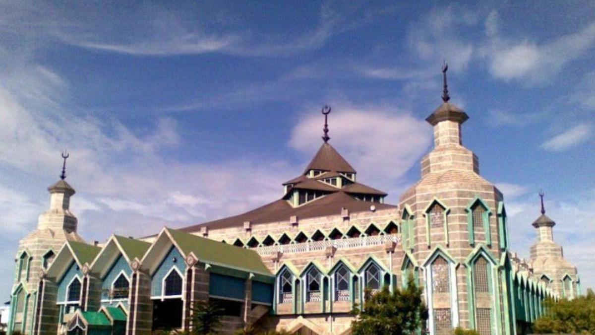 Masjid Al Markaz Makassar Siapkan Sajian Buka Puasa Ramadan 1.200 Porsi ...