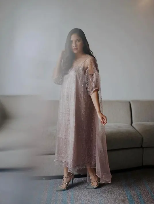 10 Busana Kondangan ala Artis Selain Kebaya, dari Nagita Slavina hingga Anya Geraldine - Photo ...