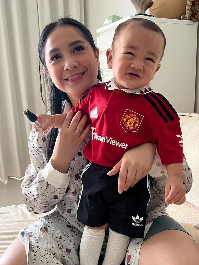 Rayyanza Malik Ahmad Debut di Instagram Resmi Manchester United ...