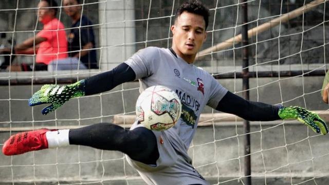 BRI Liga 1: Menengok Gaya Rambut Kiper Madura United, dari Mirip ...