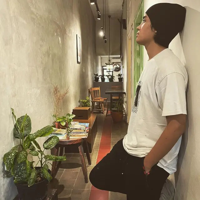 6 Potret Tampan Rafly Aziz, Putra Pertama Mulan Jameela yang Beranjak ...