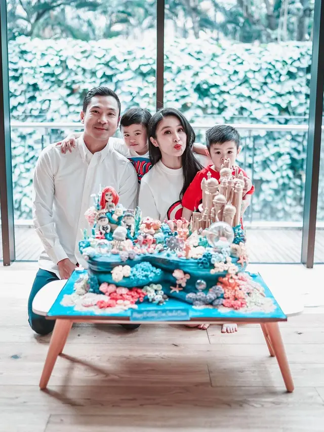 Genap Berusia 39 Tahun Ini 7 Potret Sandra Dewi Yang Disebut Tetap