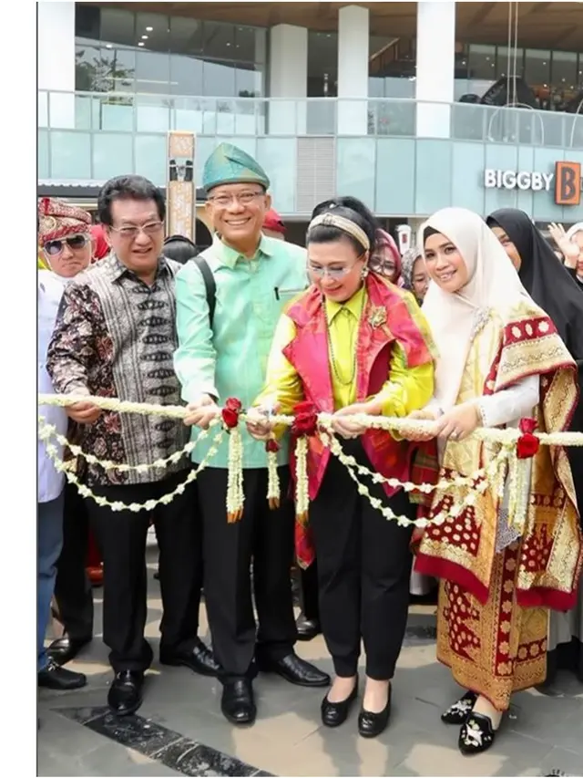 Menduda di Usia 76 tahun, Ini 6 Potret Calon Istri Aktor Senior Anwar Fuady - Hot Liputan6.com