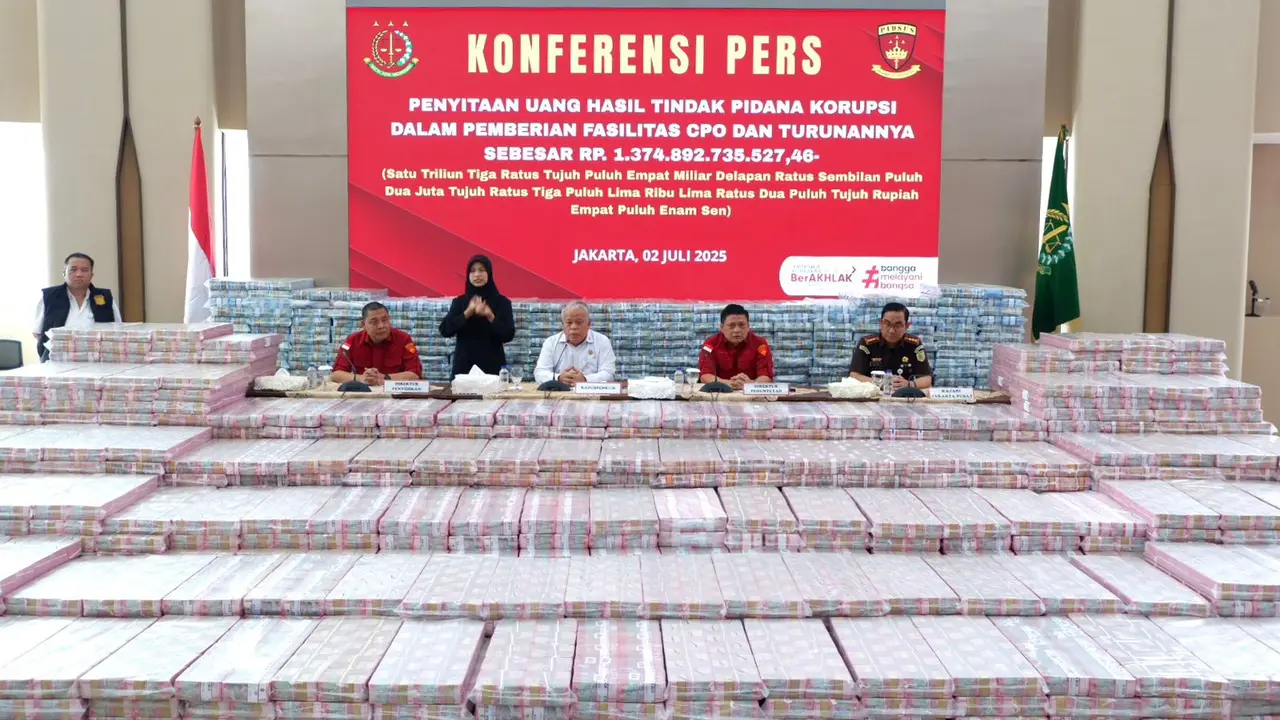 Kejaksaan Agung Sita Uang Rp1,3 Triliun Terkait Kasus Ekspor CPO 12 Korporasi - News Liputan6.com