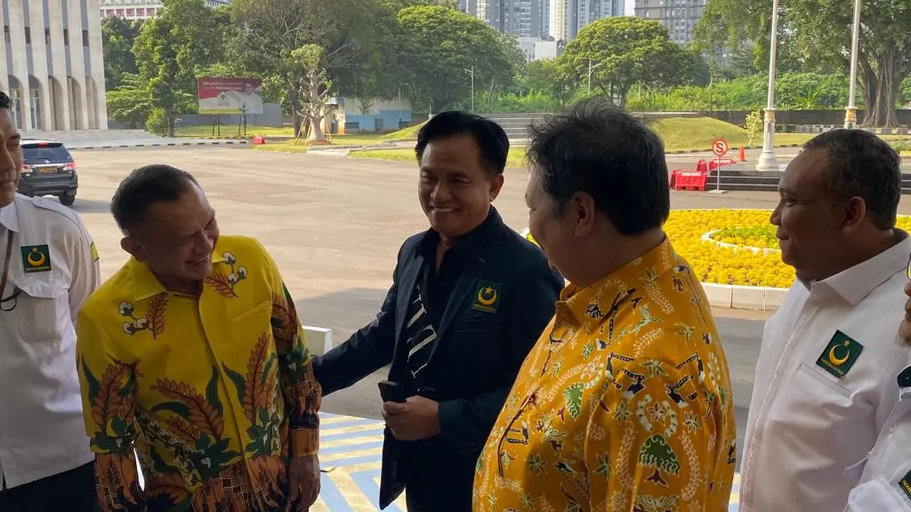 Yusril Ihza Mahendra Temui Airlangga Hartarto di Markas Golkar, Bahas ...
