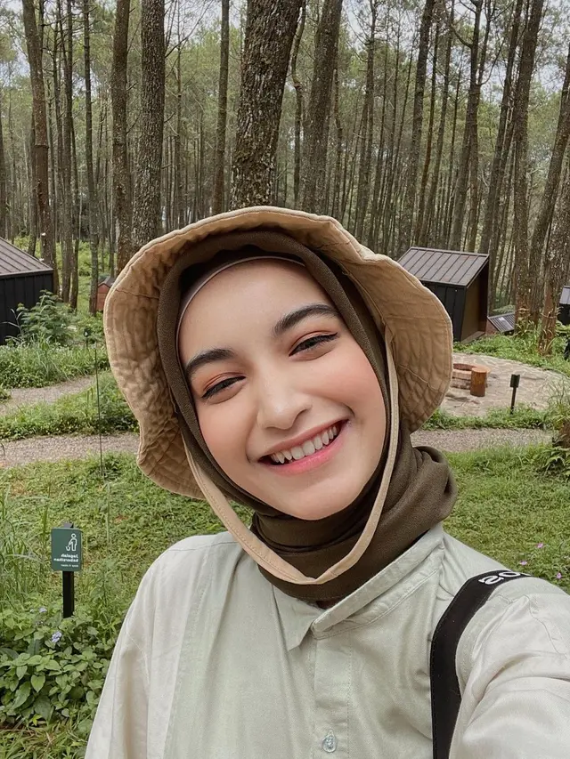 6 Potret Cut Intan Nabila, Atlet Anggar Disebut Kembaran Shireen ...