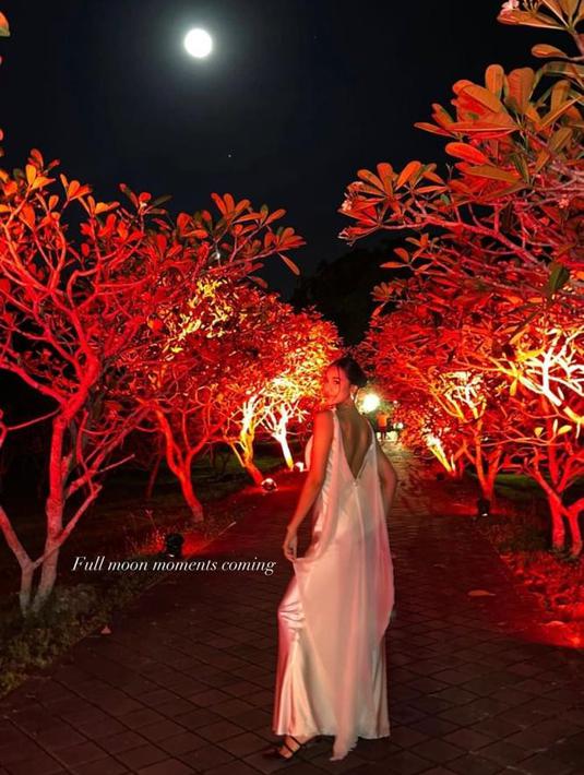 8 Potret Gaya Glamor Nagita Slavina hingga Anya Geraldine di Acara Ultah Mewah Manoj Punjabi ...