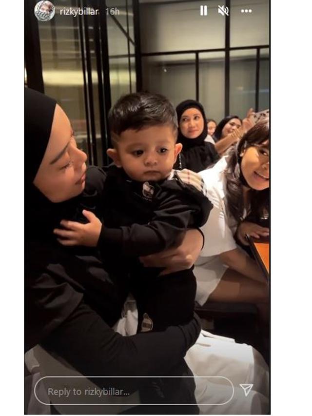 6 Potret Lesty Kejora Pertama Kali Gendong Anak Rizki DA, Tuai Pujian ...