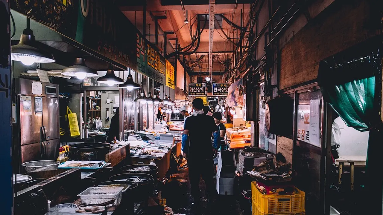 Pengertian Pasar, Karakteristik dan Fungsinya yang Wajib Diketahui ...