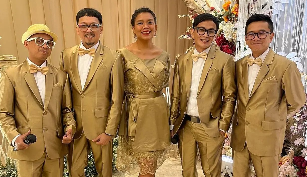 Bugar di Usia 52 Tahun, Ini Pesona Tika Panggabean yang Anggun Pakai ...