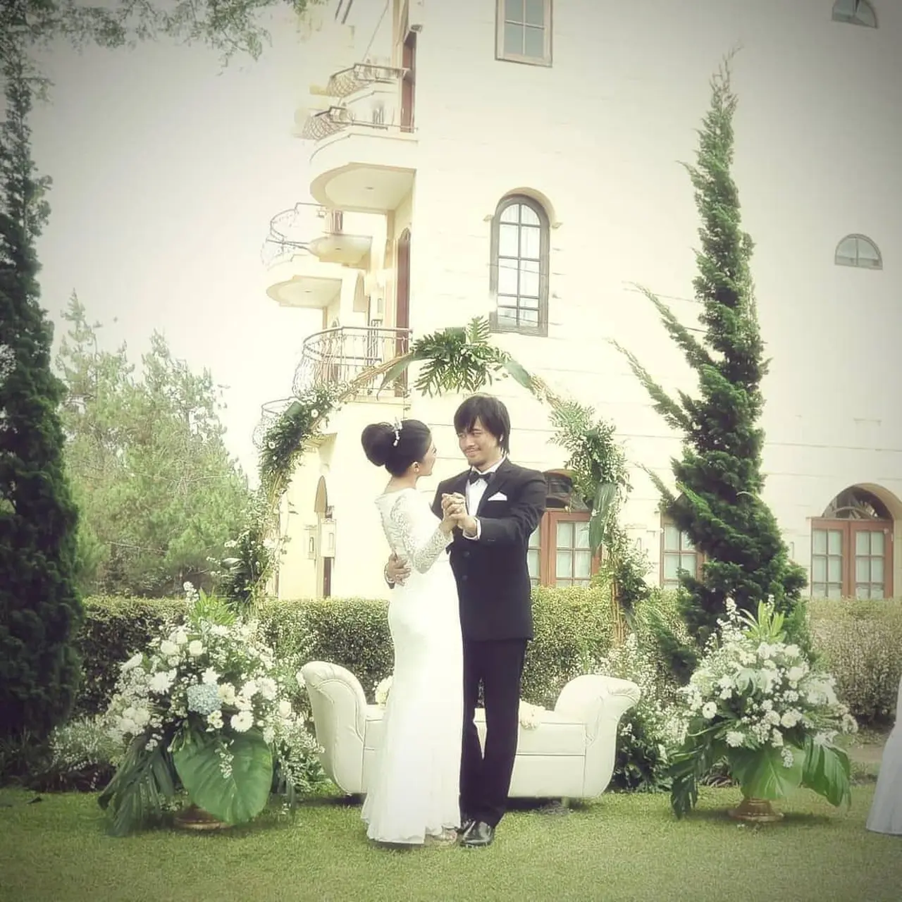 7 Tahun Menikah, Ini 6 Potret Pia Fellini Eks Vokalis Utopia Bareng ...