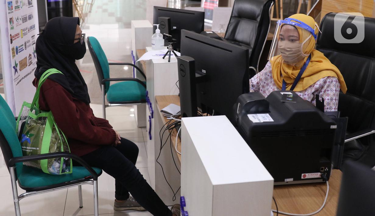 FOTO: Perpustakaan Nasional Kembali Buka Pelayanan - Foto Liputan6.com