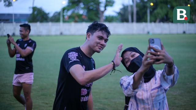 Nyoman Paul Aro Tuntaskan Rindu Bermain Sepak Bola Setelah 6 Bulan ...