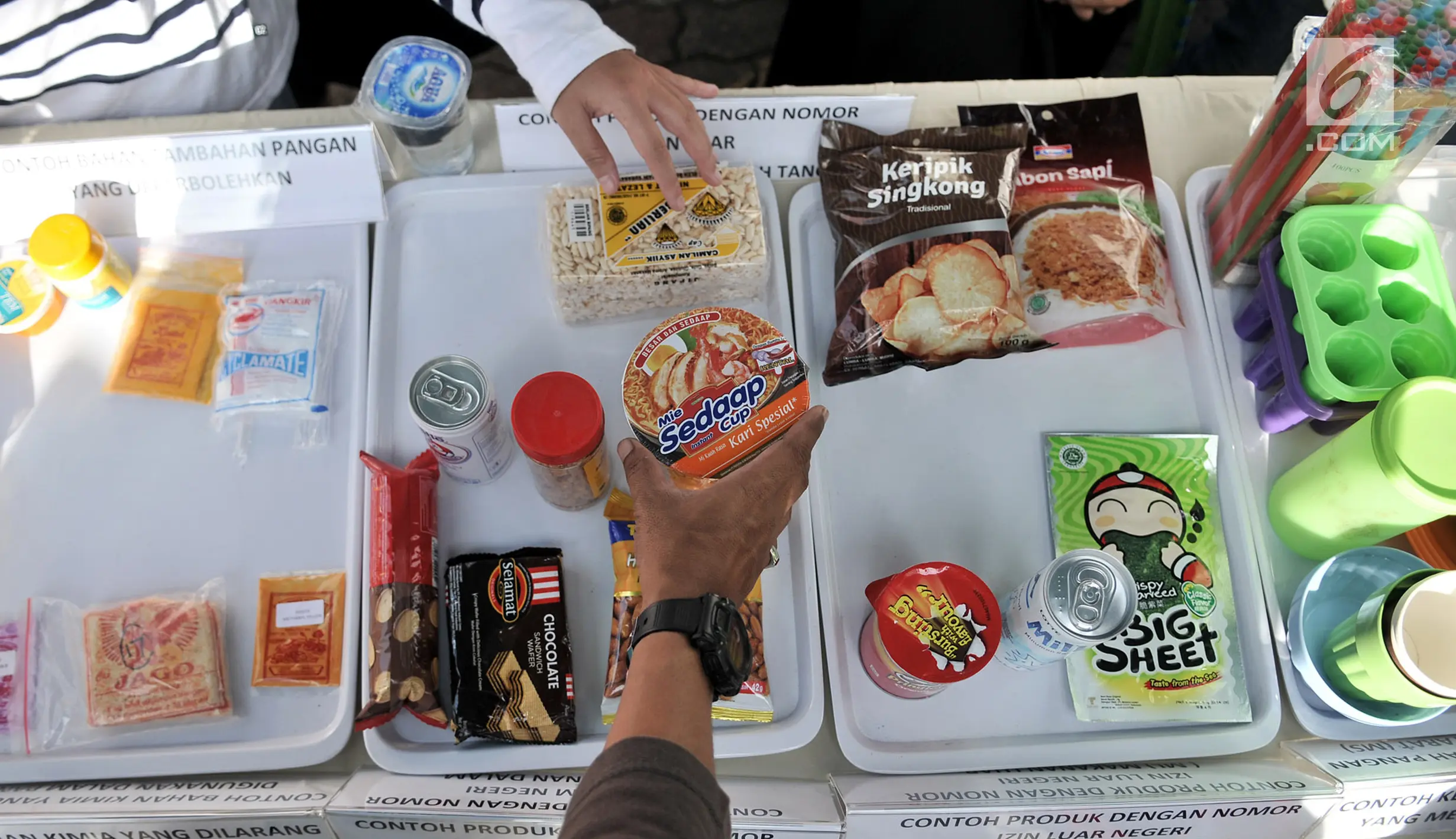 FOTO: BPOM Sosialisasikan Produk Makanan dan Obat - Foto Liputan6.com