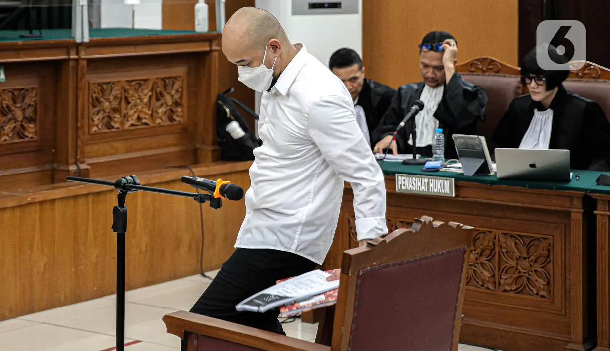 Ekspresi Baiquni Wibowo Jalani Sidang Perdana Kasus Perusakan Barang Bukti Pembunuhan Brigadir J ...