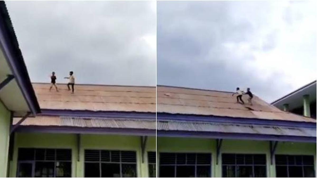Viral Bocah Rebutan Layangan Putus di Atas Atap Seng Ini Bikin Deg-Degan