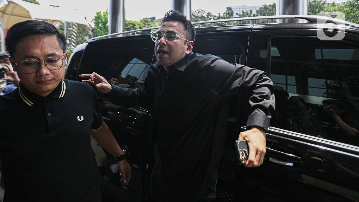 Raffi Ahmad Tiba-tiba Sambangi KPK - Foto Liputan6.com