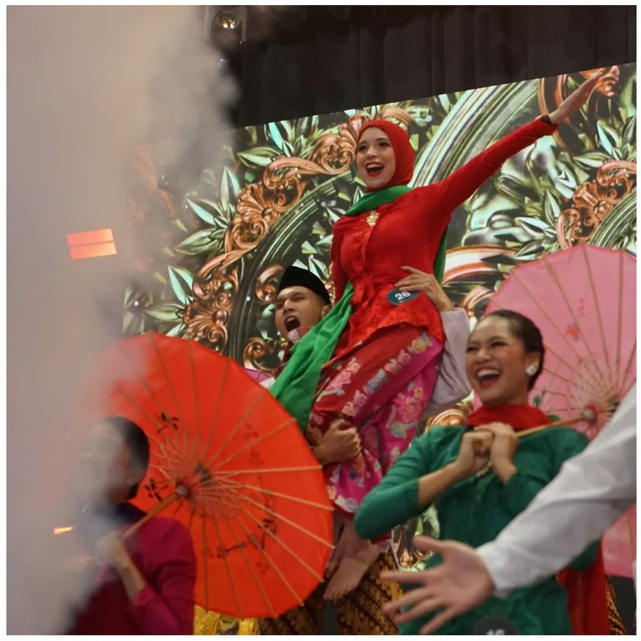 7 Potret Isabel Azhari, Putri Ayu Azhari Raih Gelar None Jakarta ...