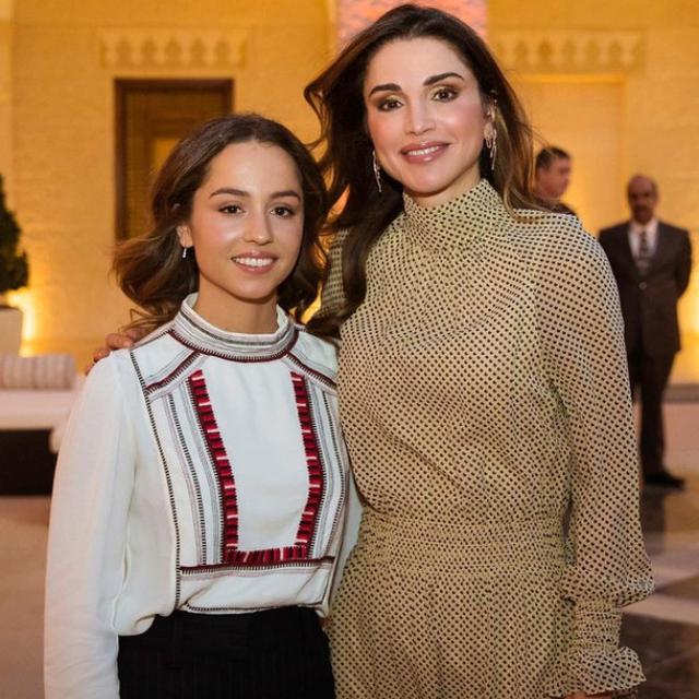 5 Potret Si Cantik Putri Iman dari Yordania Bareng Ibunya Ratu Rania ...