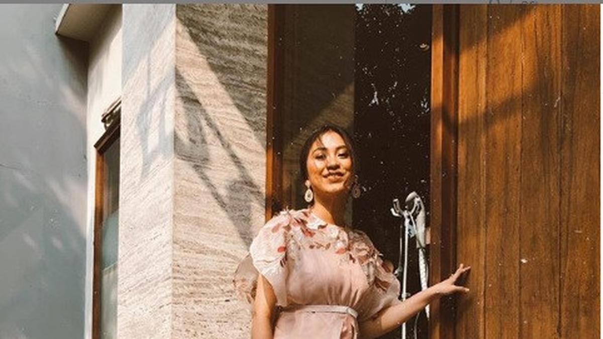 Trik Tampil Cantik nan Simpel di Lebaran Nanti ala Tyna Kanna Mirdad ...