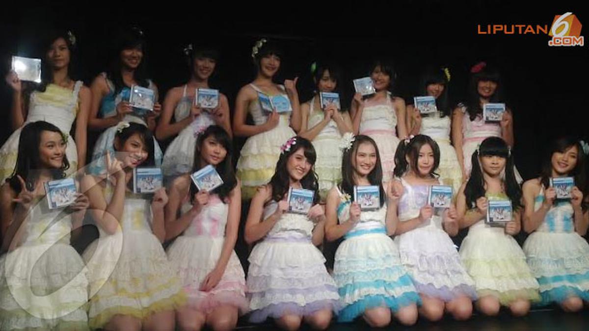 JKT 48 Lebih Seksi di Single 'Musim Panas Sounds Good' - ShowBiz ...