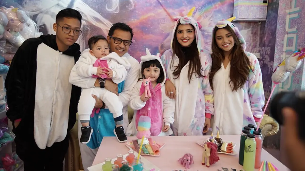 Bikin Kagum, Ini 8 Foto Kekompakan Keluarga Anang dan Ashanty - Photo ...