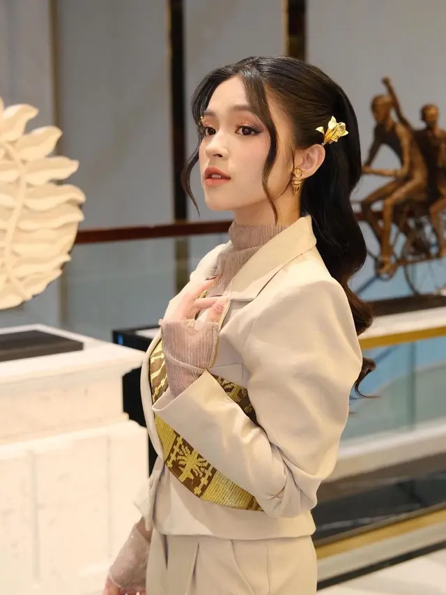 Tak Hanya Cantik, Suara Eca Aura Juga Indah! Intip 6 Penampilan ...