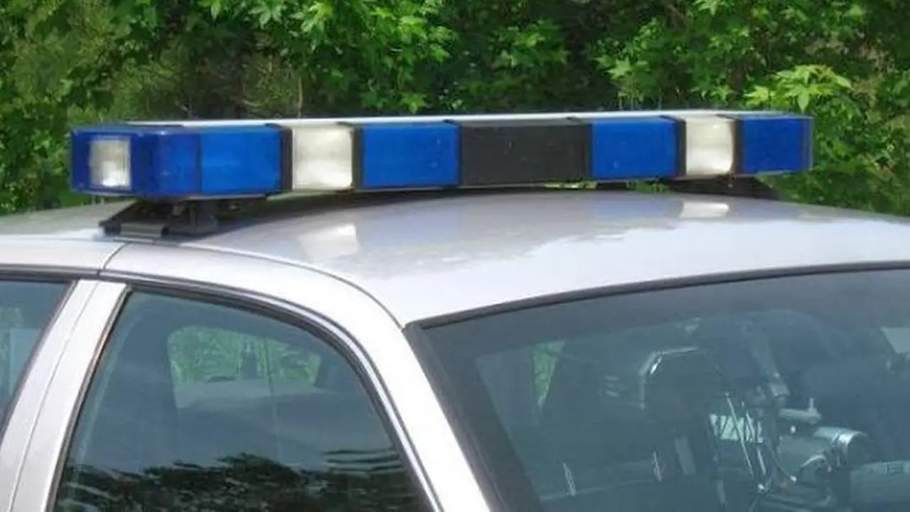 Lampu Rotator Mobil Patroli Dikritik Terlalu Silau, Polisi Langsung ...