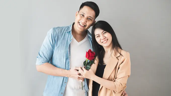 5 Tanda Pria yang Cintanya Sangat Tulus Untukmu - Relationship Fimela.com