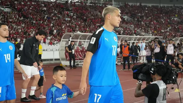 Bek Filipina Rasakan Pengalaman Luar Biasa di SUGBK: Atmosfer Tidak Ada Duanya - Indonesia Bola.com