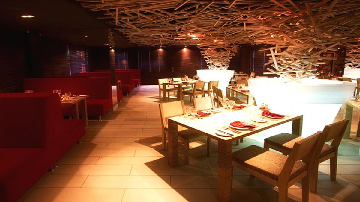 Patut Dikunjungi, 5 Restoran Unik Berinterior Kayu yang Stylish