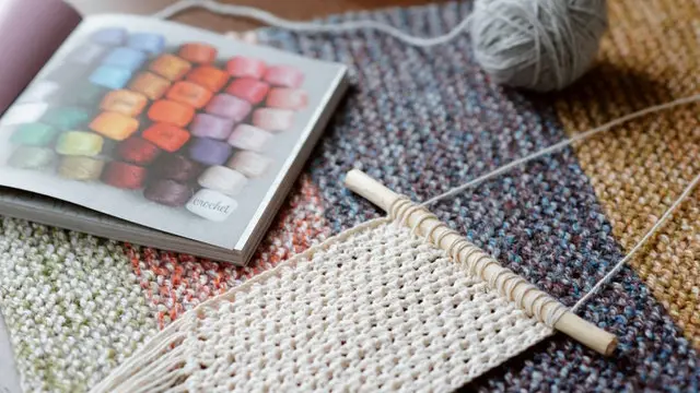 Teknik yang Digunakan pada Pembuatan Makrame adalah Teknik Simpul ...