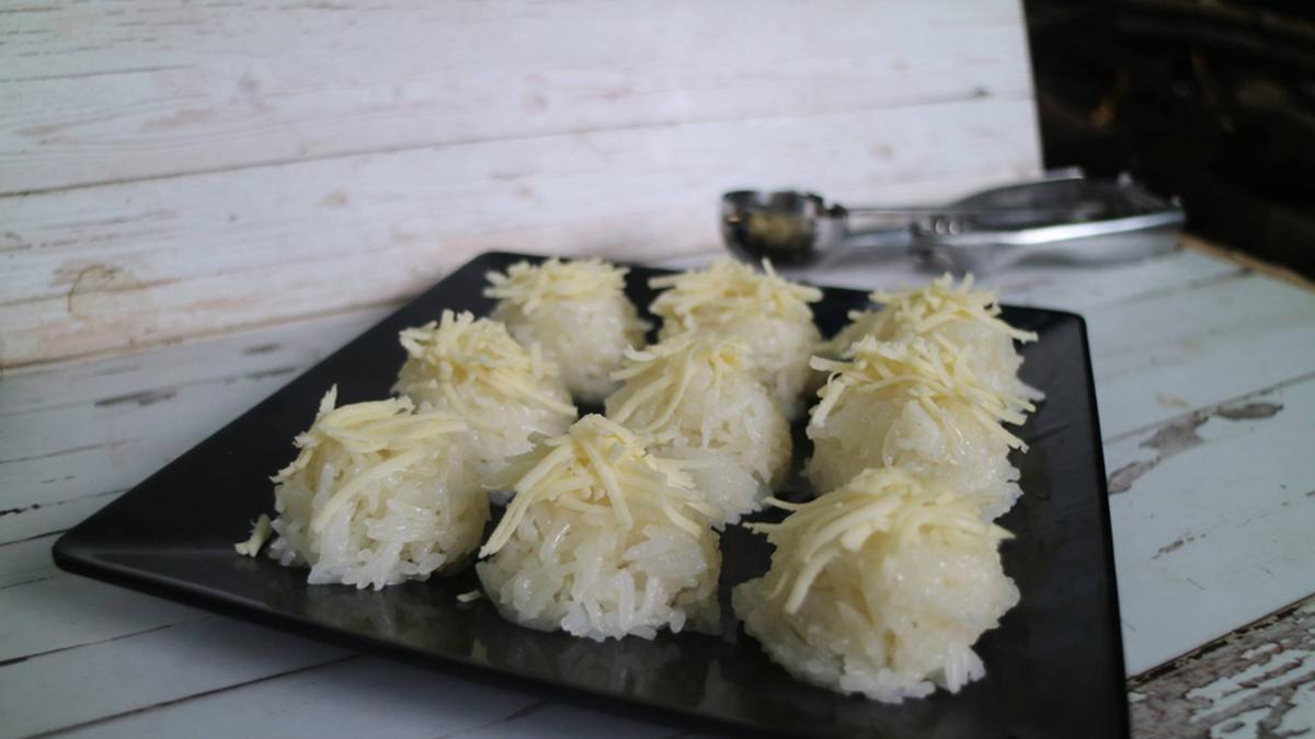 5 Resep Ketan Kukus jadi Teman Camilan Asyik di Rumah