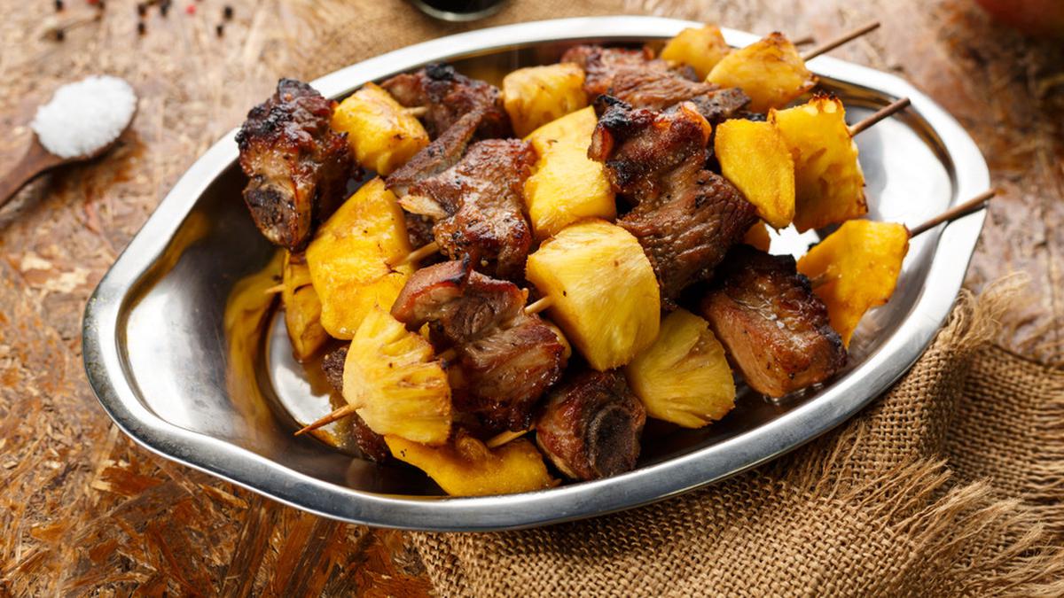 7 Potret Cara Mengempukkan Daging yang Wajib Dicoba