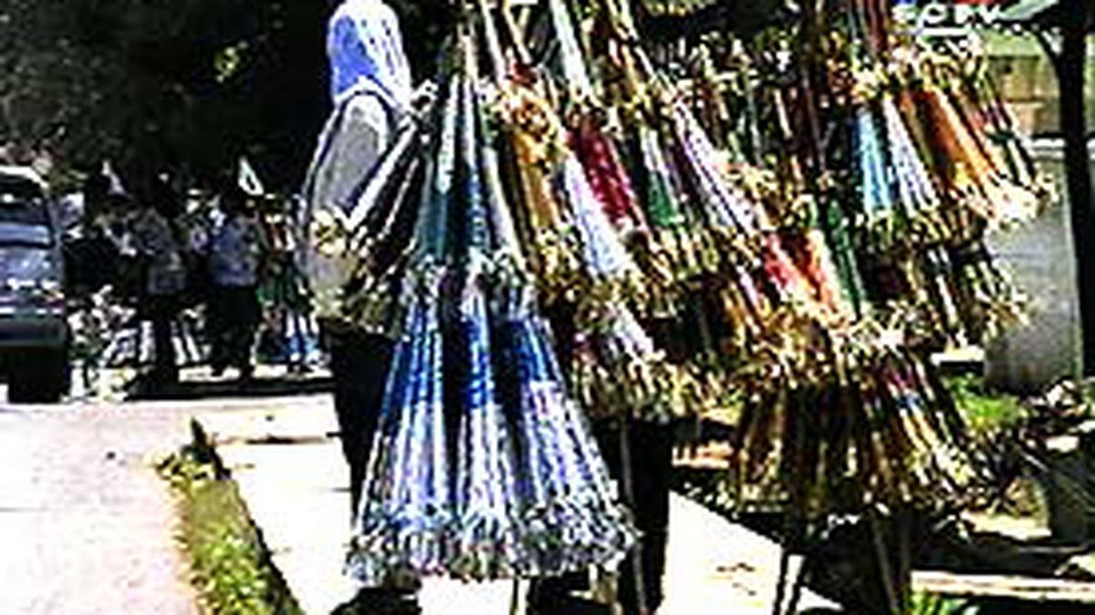 Pedagang Terompet Mulai Marak di Lampung - News Liputan6.com