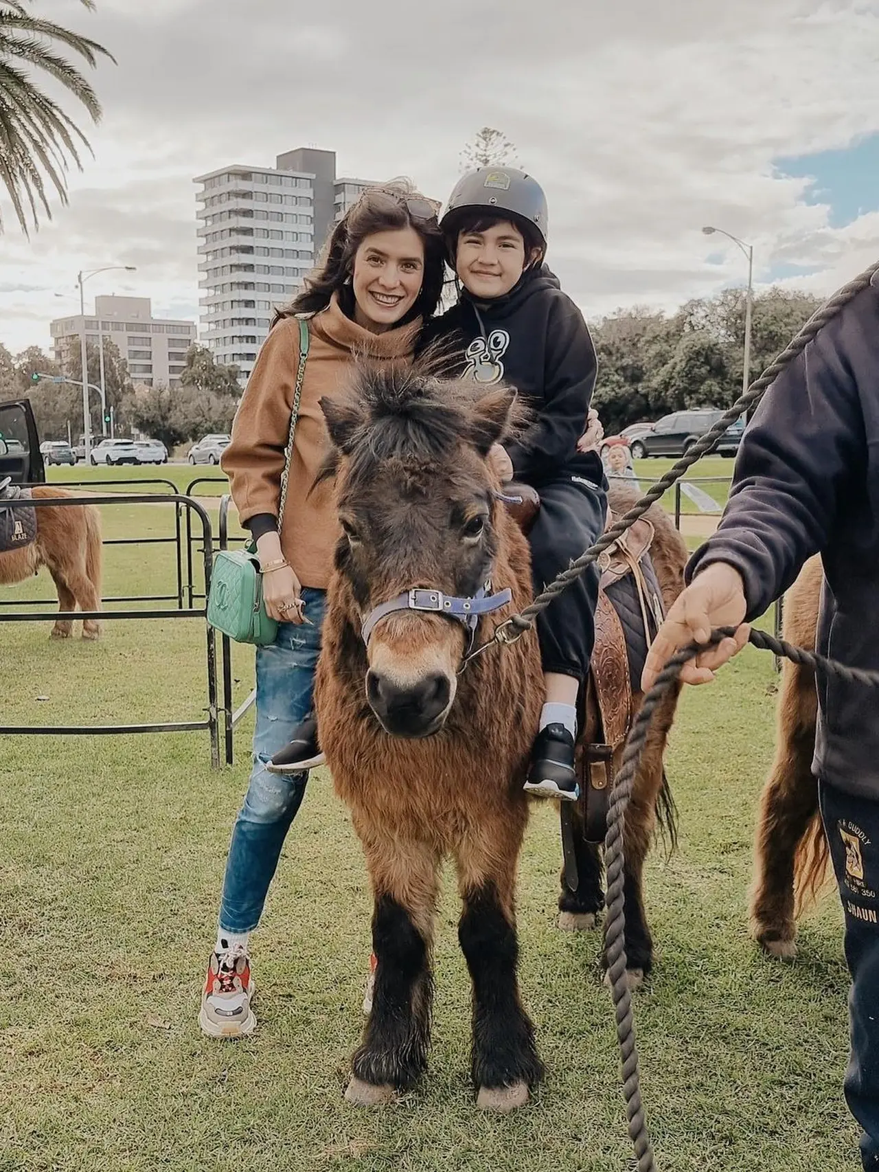 6 Potret Kebersamaan Carissa Putri dengan Quenzino, Netizen Sebut ...