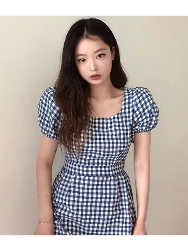 7 Pesona Kang Lee Seul, Model yang Disebut Mirip Jennie Blackpink - Hot ...