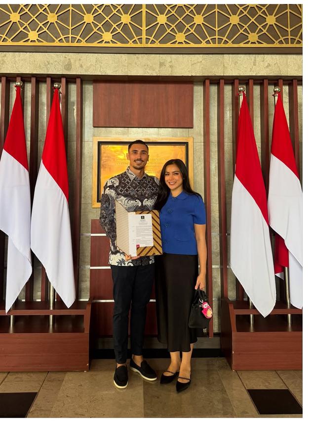 6 Potret Vincent Verhaag Resmi WNI, Lepas Kewarganegaraan Belanda Demi ...