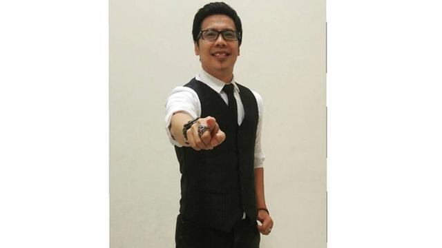 7 Potret Terbaru Joe Sandy The Master, Masih Single di Usia 46 Tahun