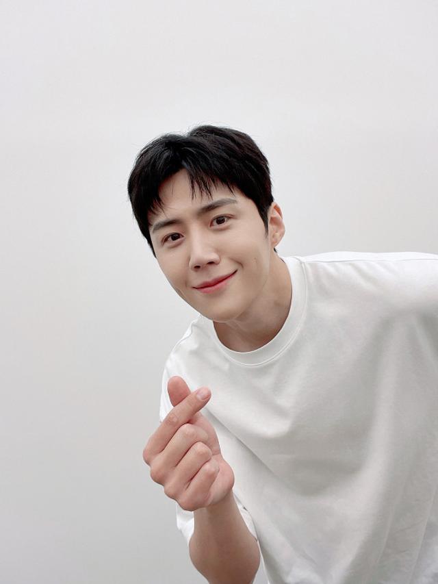 Kabar Baik, Kim Seon Ho Sapa Penggemar di Jakarta pada 3 Juni 2023 ...