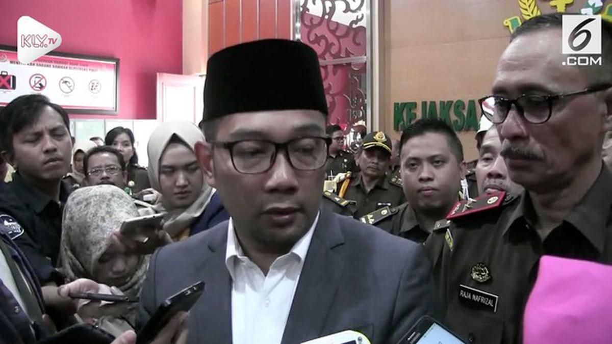 VIDEO: Ridwan Kamil Sesalkan Pembakaran Bendera Tauhid - Regional ...