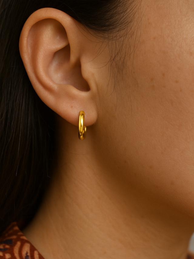 7 Model Anting Emas untuk Baju Batik yang Kekinian
