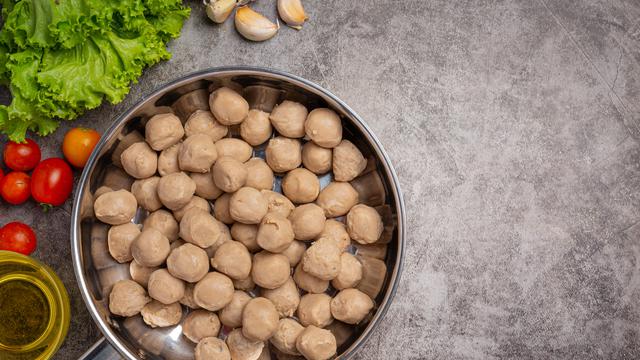 Apa itu Pentol Bakso? Ini Dia Resepnya untuk Ide Jualan - Food Fimela.com