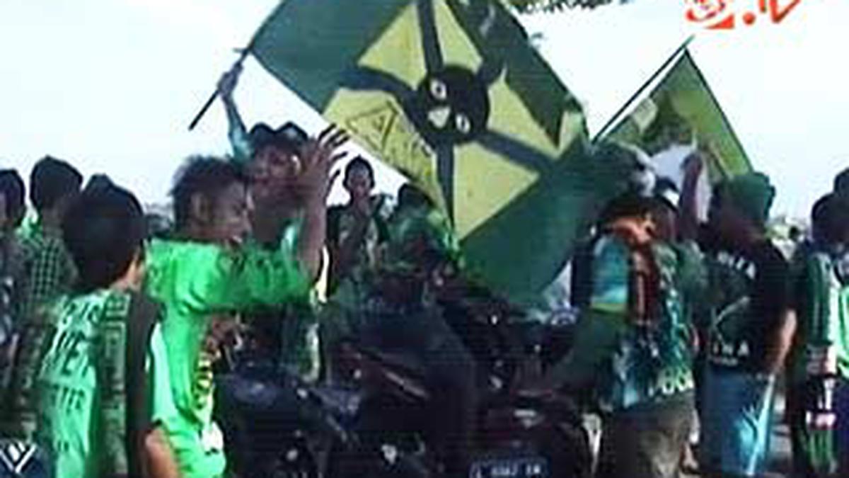 Dianggap Tak Adil, Bonek Mania Berunjuk Rasa - News Liputan6.com