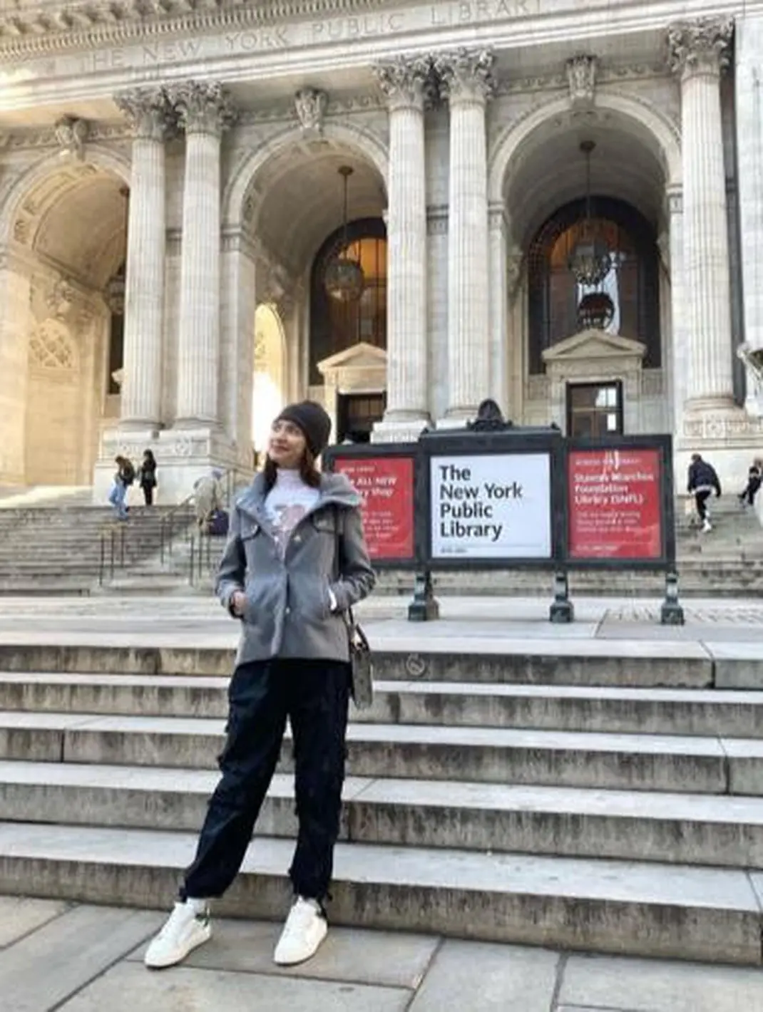 8 Potret Gaya Modis Mikha Tambayong Honeymoon di New York City, Tampil ...