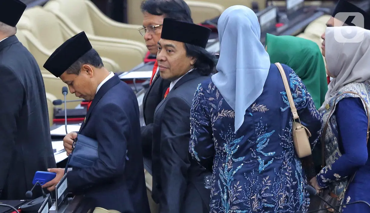 Potret Deretan Selebritis yang Resmi Dilantik Menjadi Anggota DPR RI 2024-2029 - Foto Liputan6.com